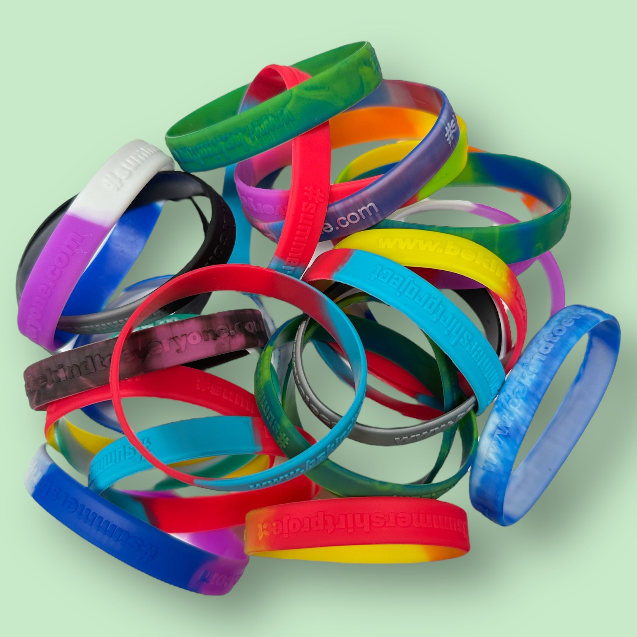 Pack of 25 Wristbands – Be Kind to Everyone